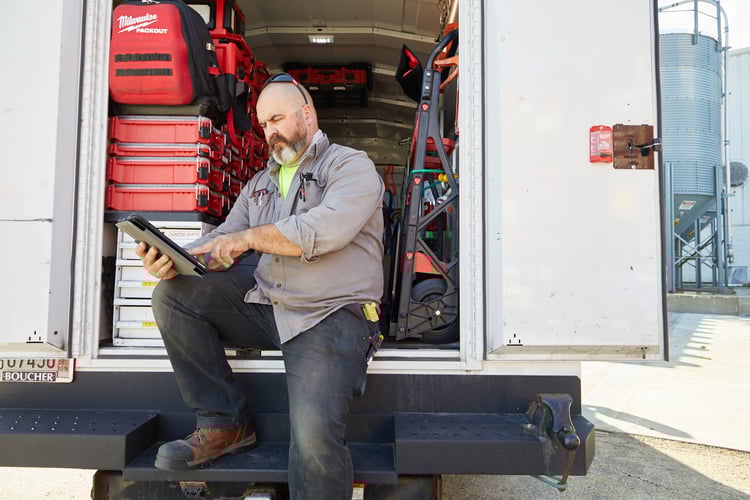 What Is NFC? Explaining Near-Field Communication Technology